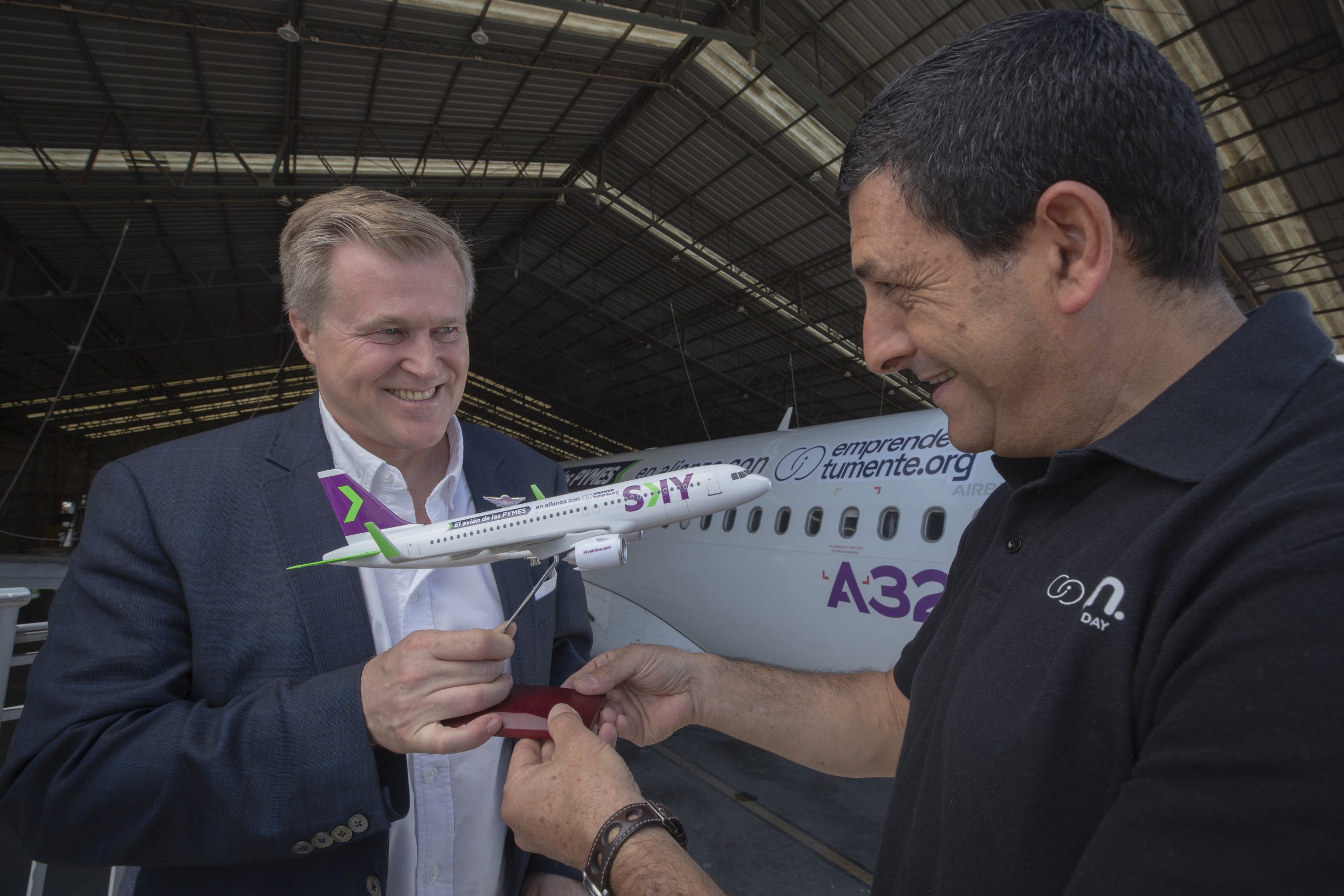 SKY y Emprende tu Mente lanzan el primer «Avión de las Pymes» – SKY ...